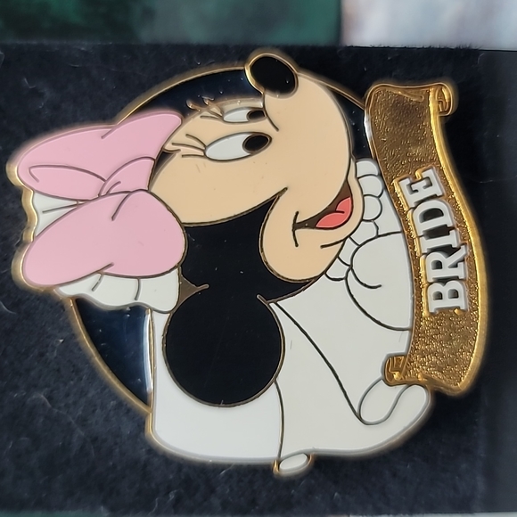 Disney | Jewelry | Nwt Disney Minnie Bride Pin | Poshmark